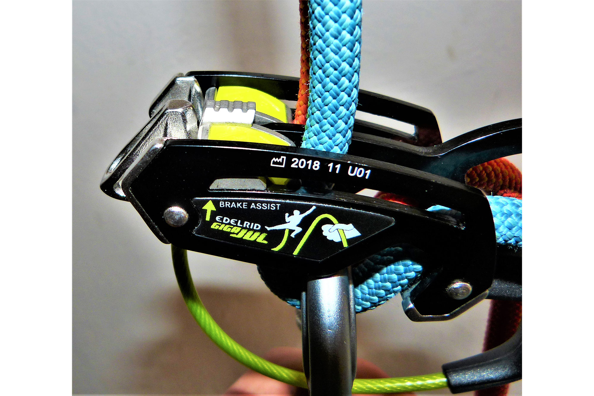 Das Sicherungsgerät Edelrid Giga Jul im Test | Bergzeit Magazin