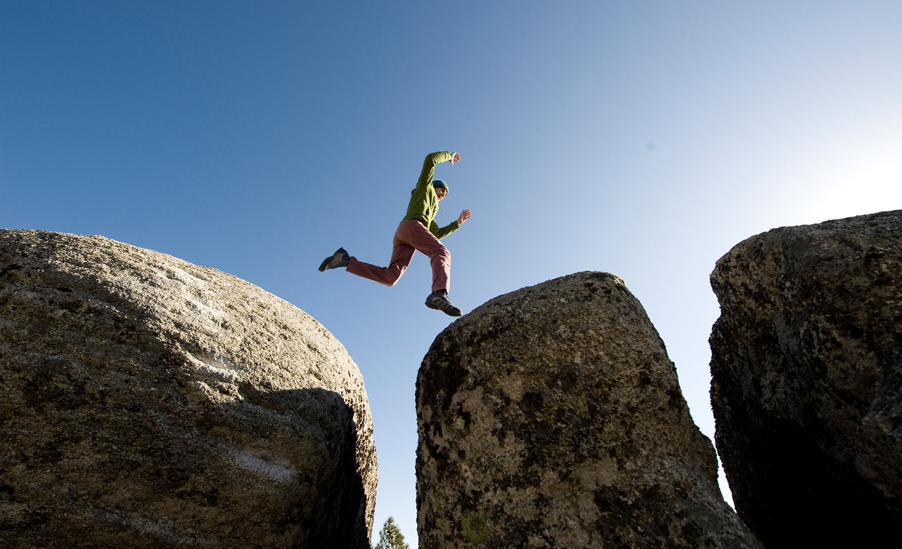Draußen bouldern: Dein Guide für den Schritt von der Halle an den Fels