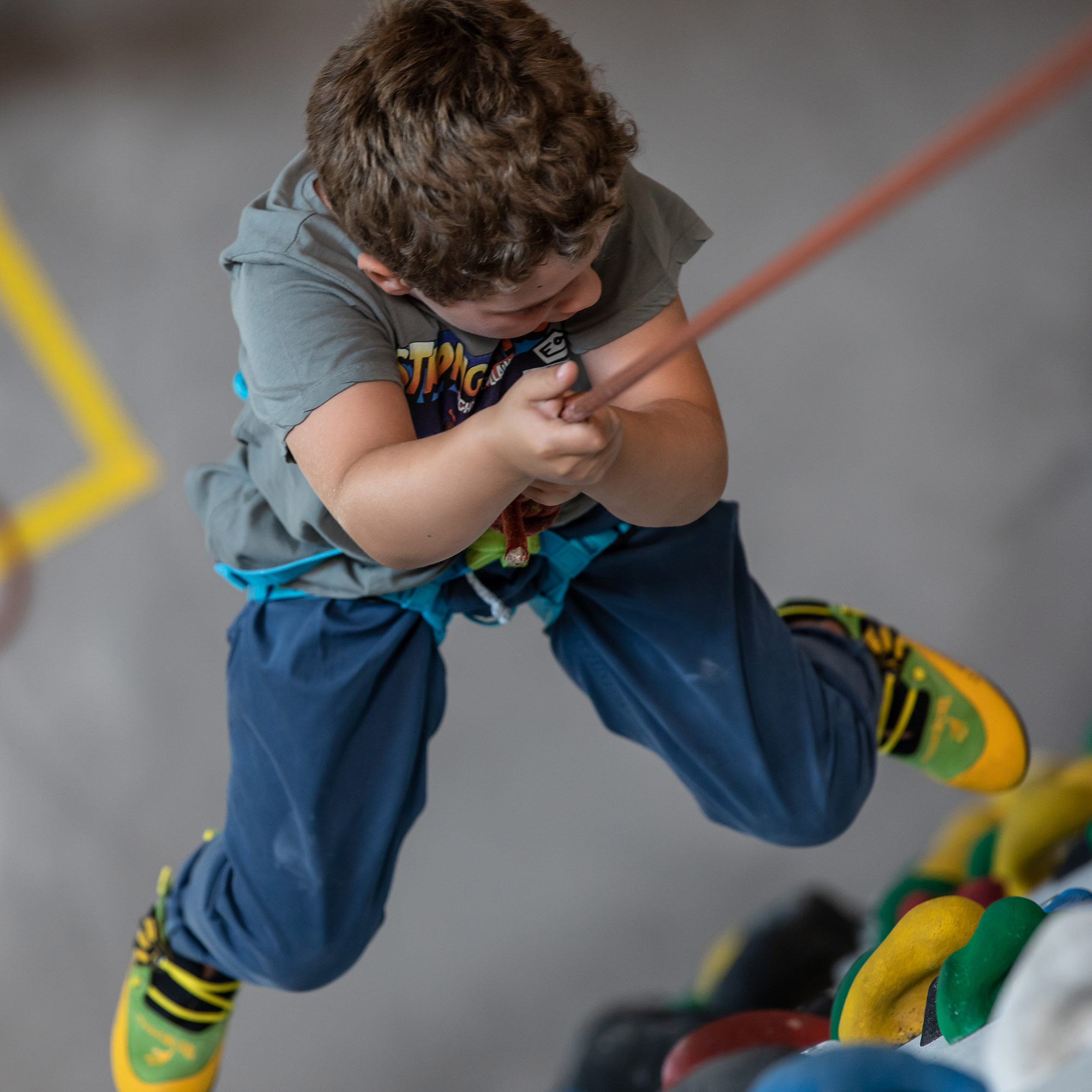 Klettern und Bouldern mit Kindern - das raten die Experten | Bergzeit ...