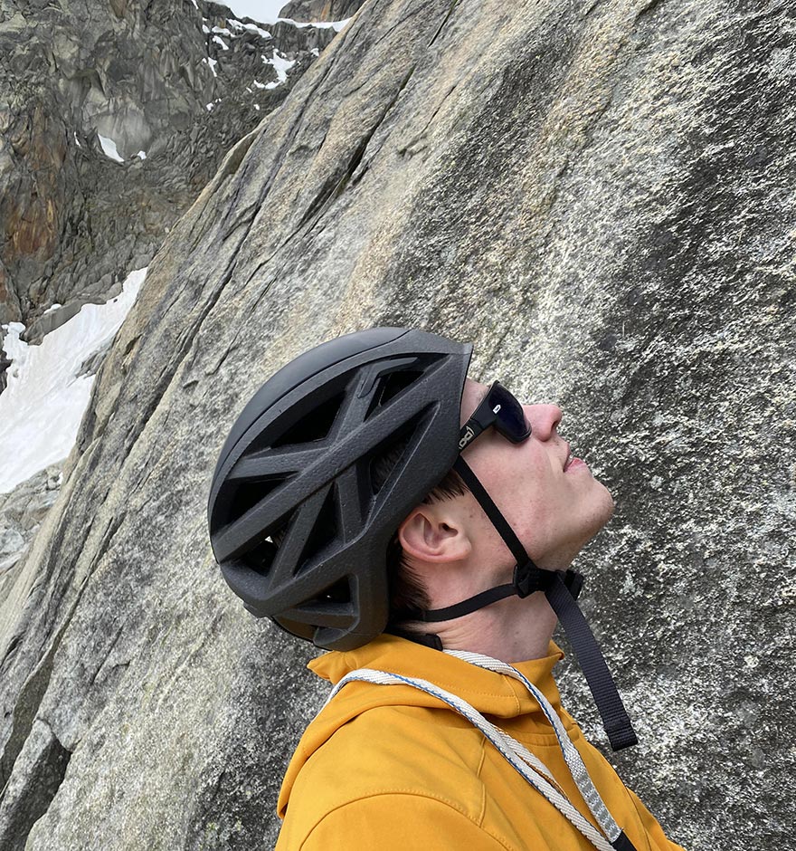 Im Test: Der Vapor Kletterhelm von Black Diamond | Bergzeit Magazin
