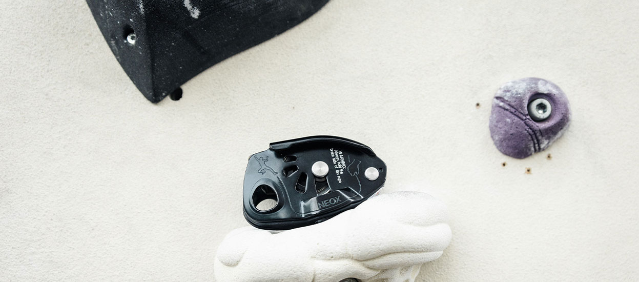 Im Test: Das Neox Sicherungsgerät von Petzl | Bergzeit Magazin